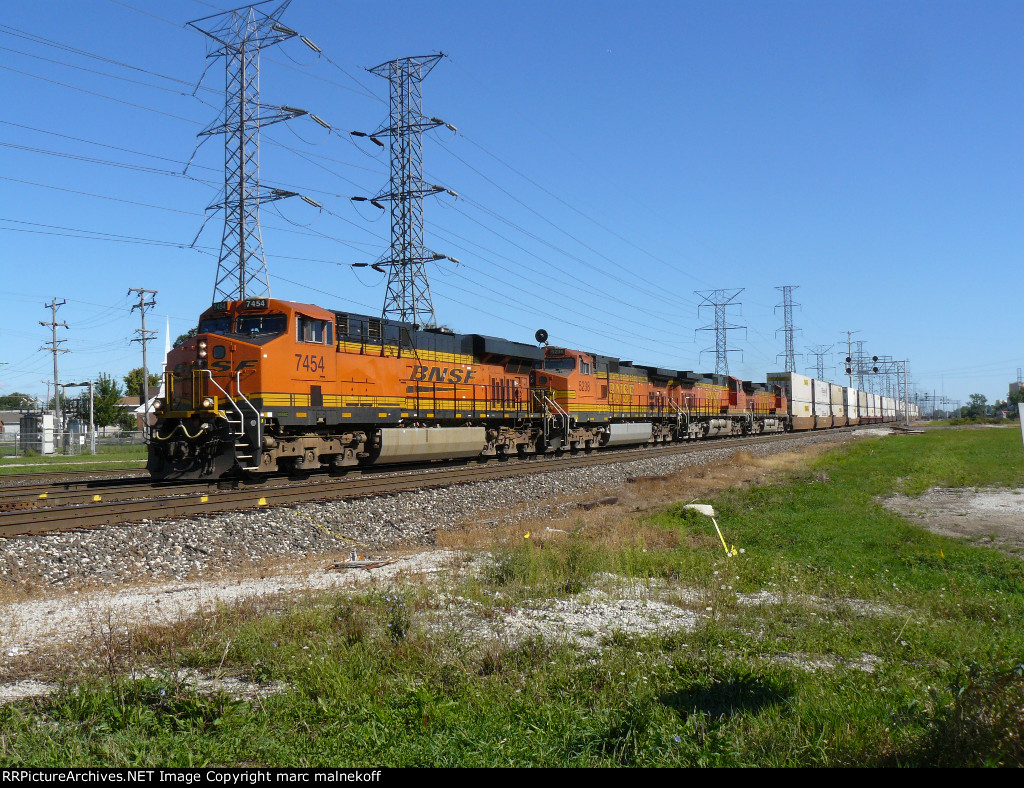 BNSF 7454